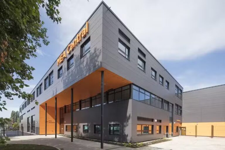 MEA Central | Higher secondary school in Greater Manchester, England